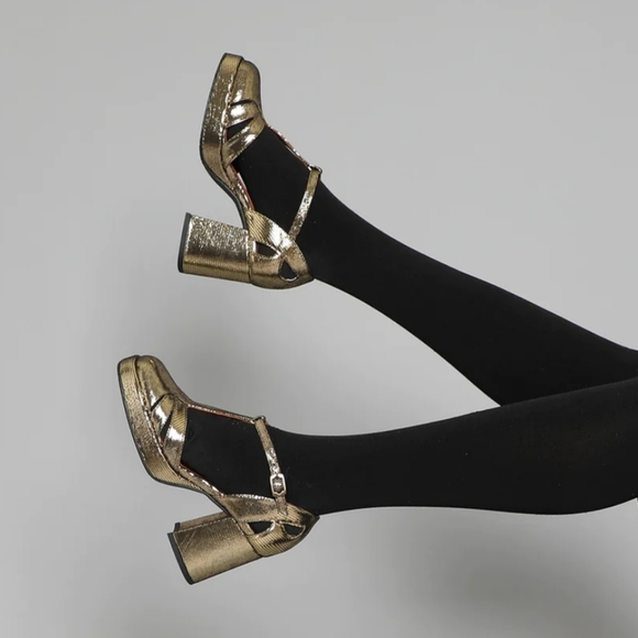 Esska | Shoes | Esska Chazza Leather Platform Heels Copper Rare 4 Wide ...